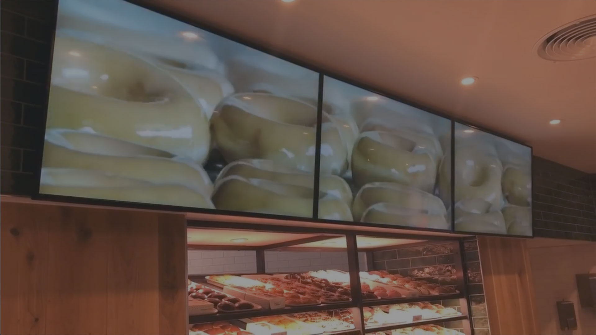 Eclipse Digital Media – Digital Signage Shop – Multi-output media ...