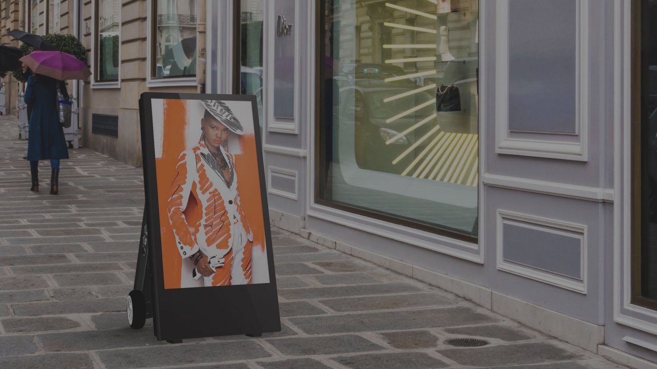 Outdoor signage | Eclipse Digital Media